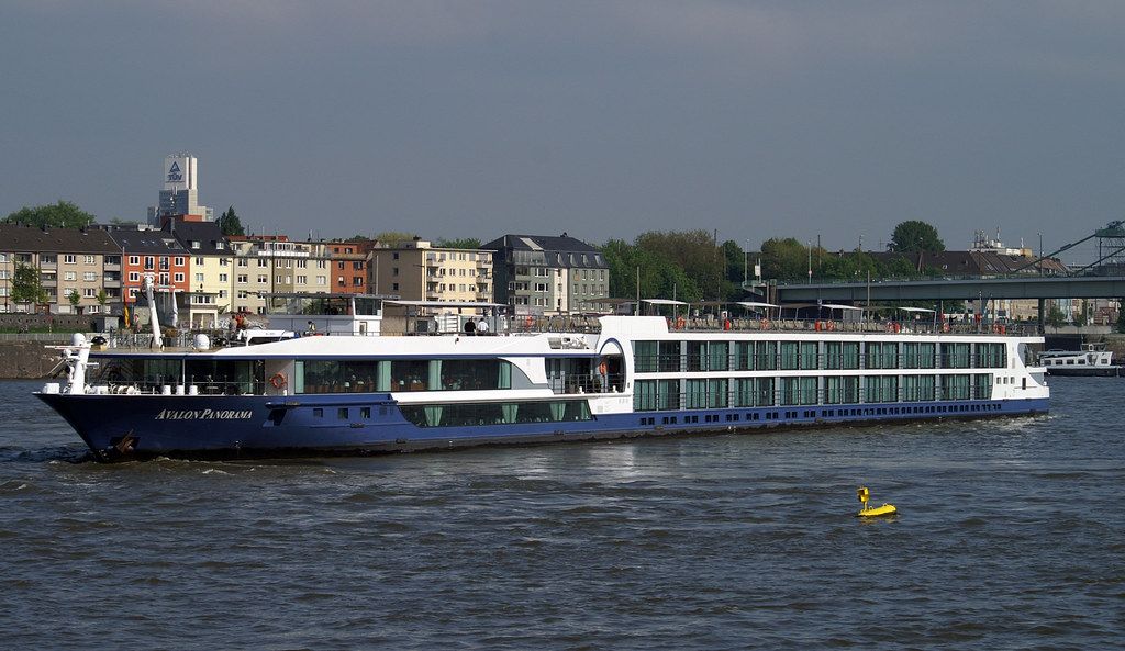 Review, Overview, Pros & Cons, and Essential Sailing Tips | Avalon ...