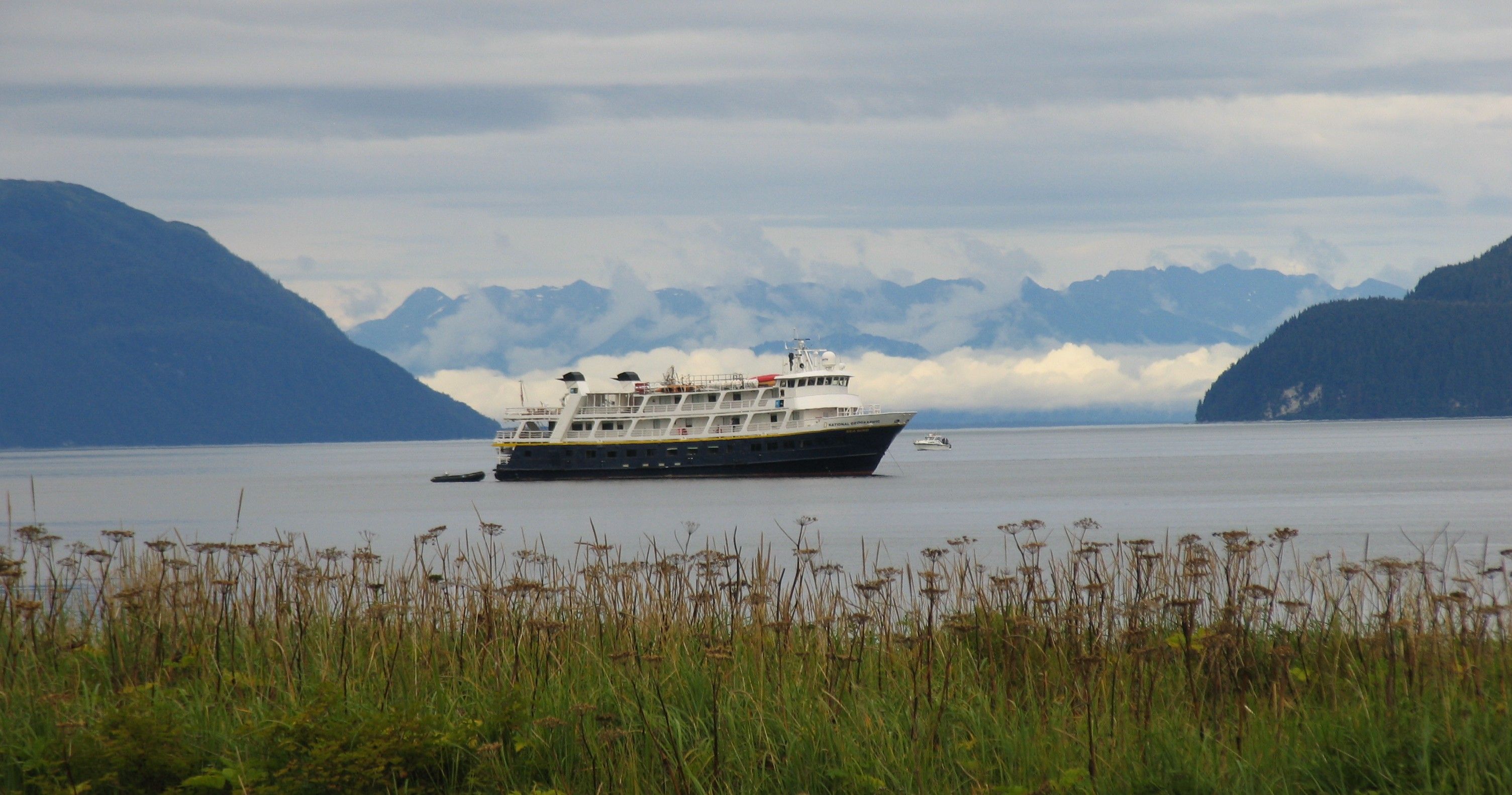 Review, Overview, Pros & Cons, and Essential Sailing Tips | National ...