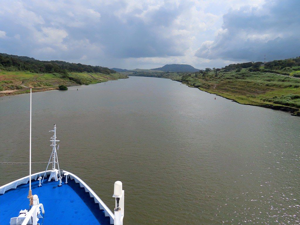 Review, Overview, Pros & Cons, and Essential Sailing Tips | Silver Moon ...