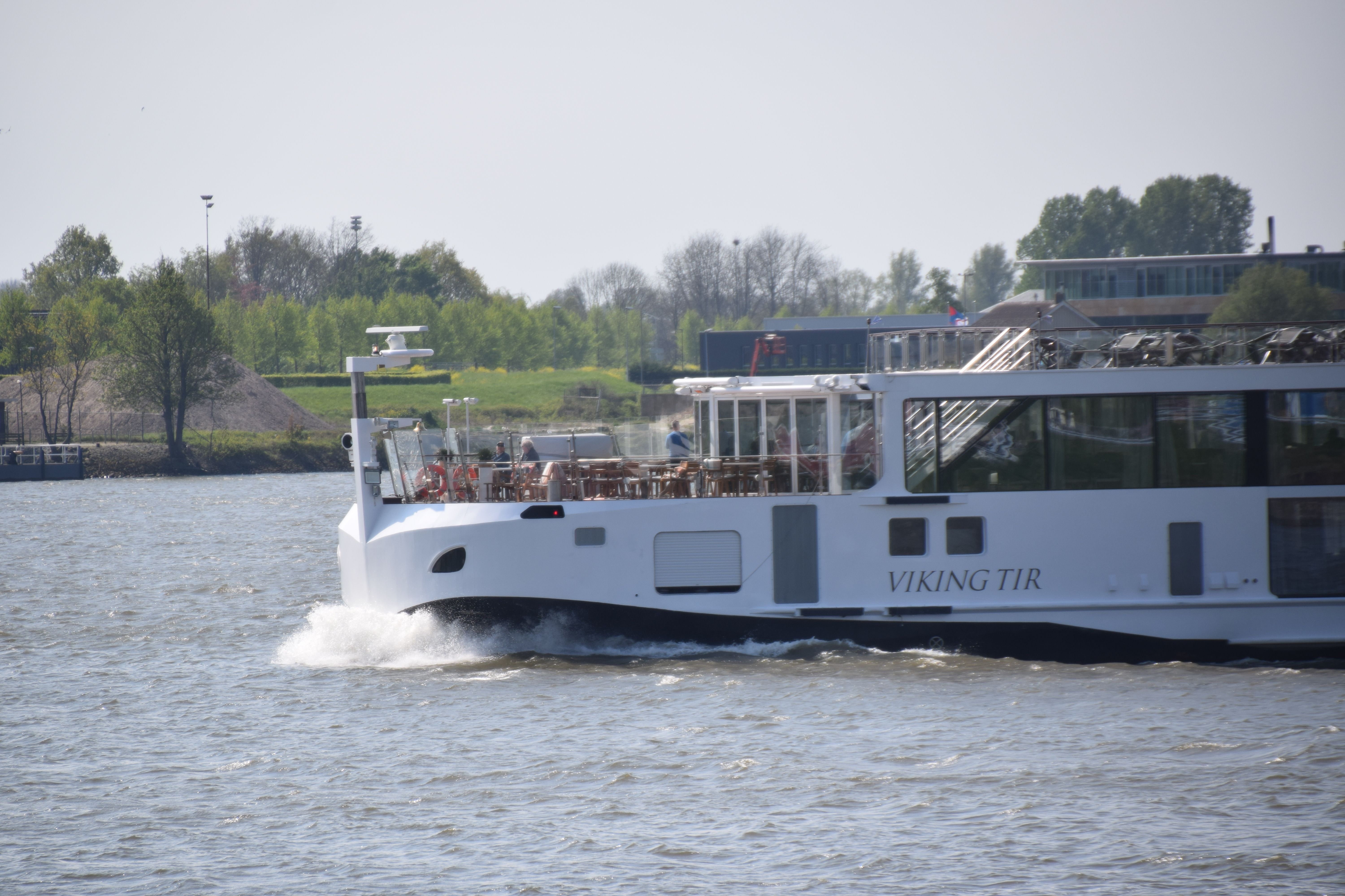 Review, Overview, Pros & Cons, and Essential Sailing Tips | Viking Tir ...